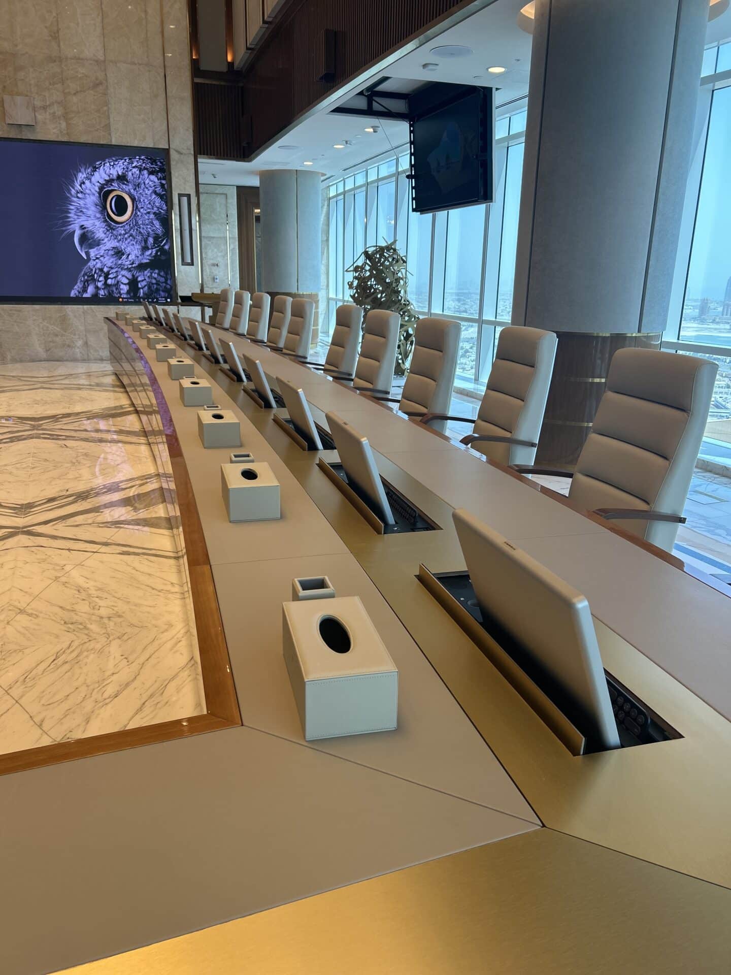 The Qatar Petroleum District Boardroom: Customization Beyond Expectations - arthurholm
