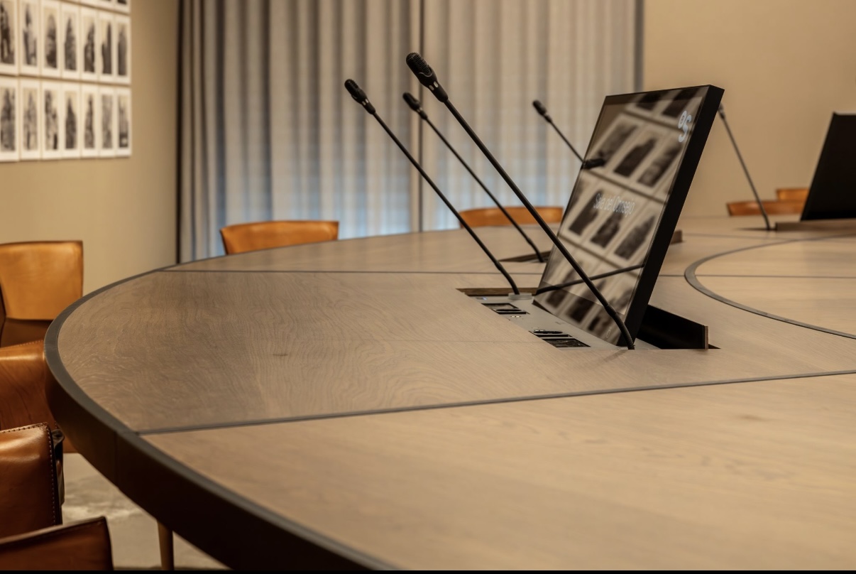 New Boardroom for Banc Sabadell – Barcelona - arthurholm